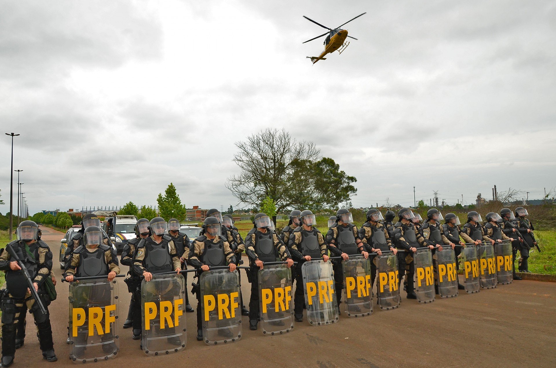 Prf Treina Força De Choque Em Canoas Prf Treina Força De Choque Em