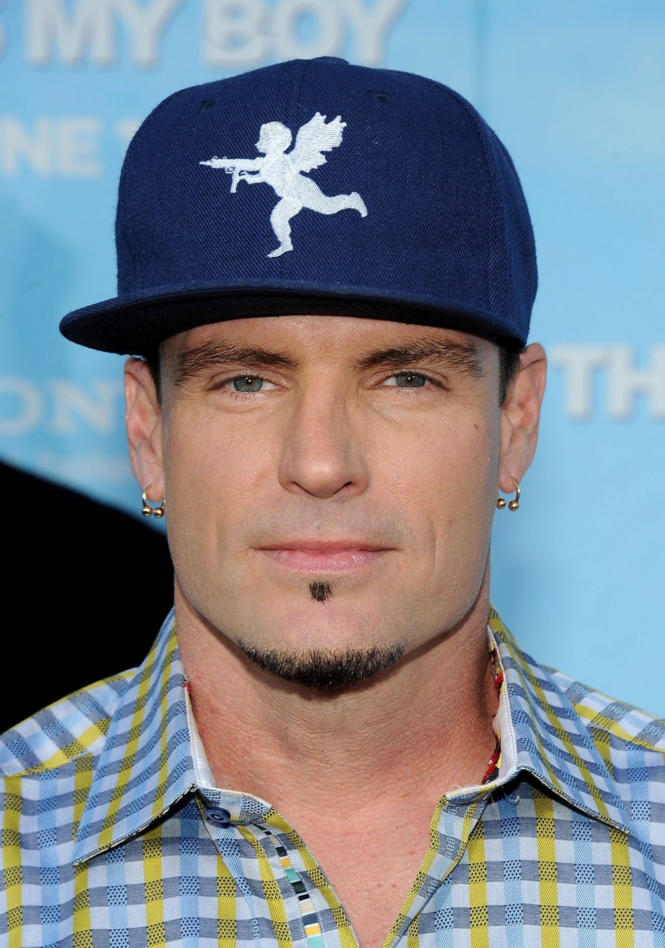 Rapper Vanilla Ice prestará serviço comunitário por roubo nos EUA ...