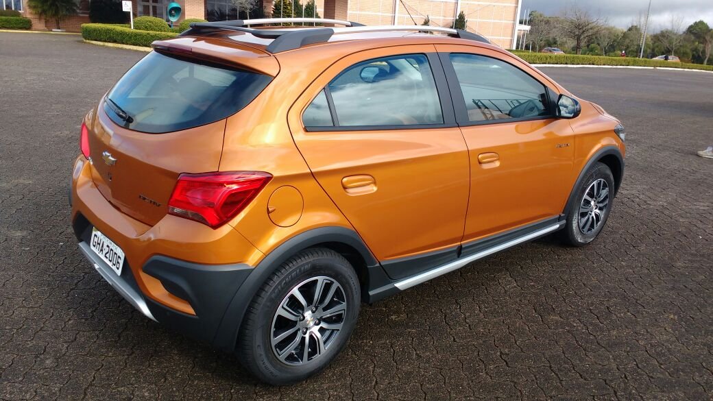 Aventureiro Onix Activ custa R$ 57,19 mil - Motores - Jornal NH