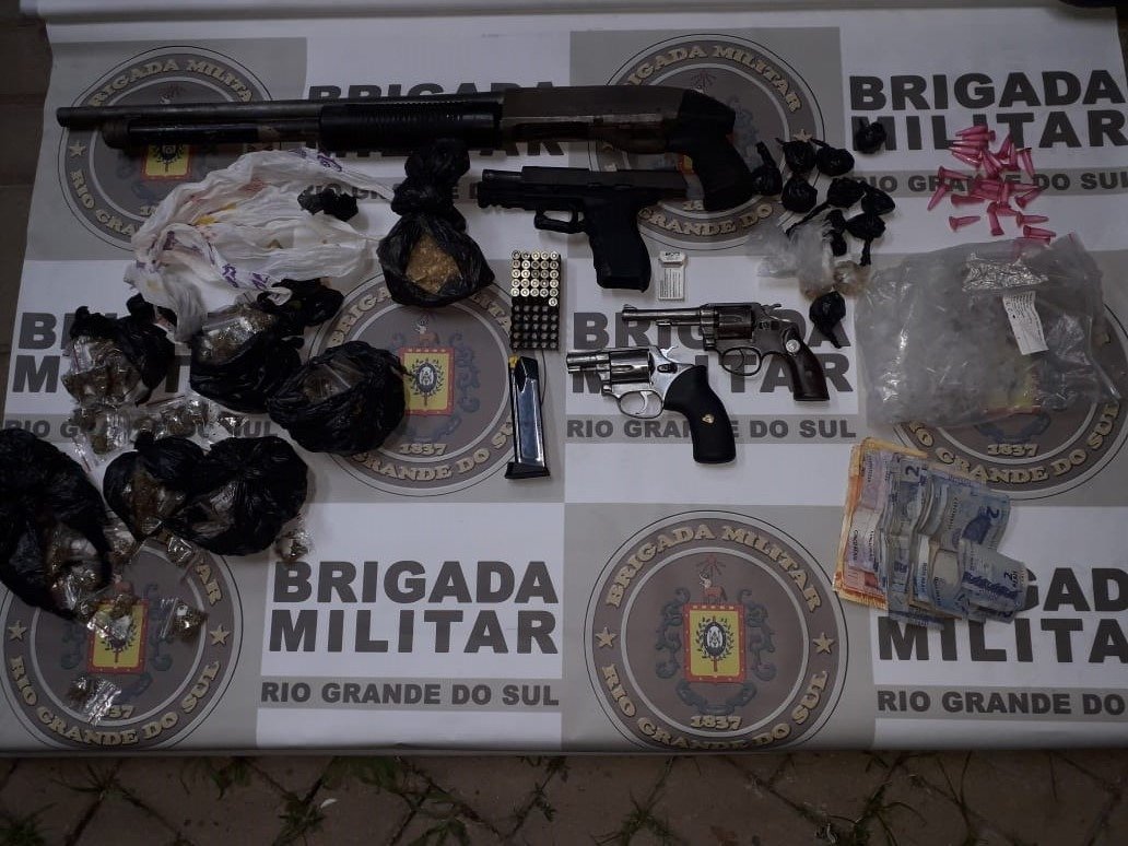 Homem é Preso Com Armas E Drogas Em Abordagem Da Brigada Região Nh