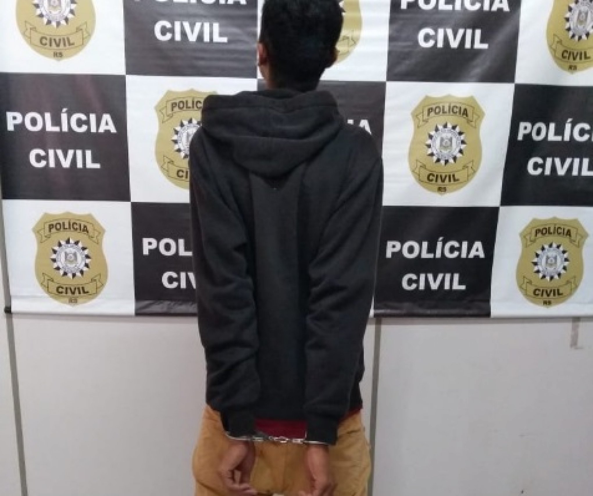 Homem é Preso Suspeito De Espancar E Estuprar Adolescente De 15 Anos Em