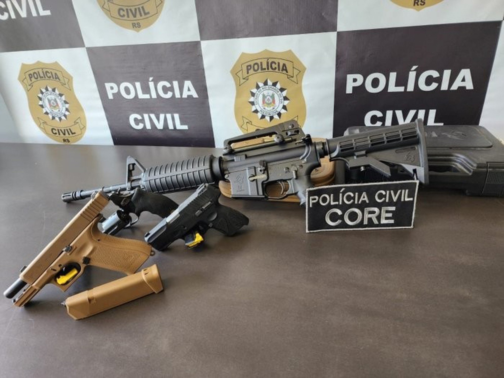 Polícia Suspeita Que Facção Ajudou Atirador Profissional A Comprar