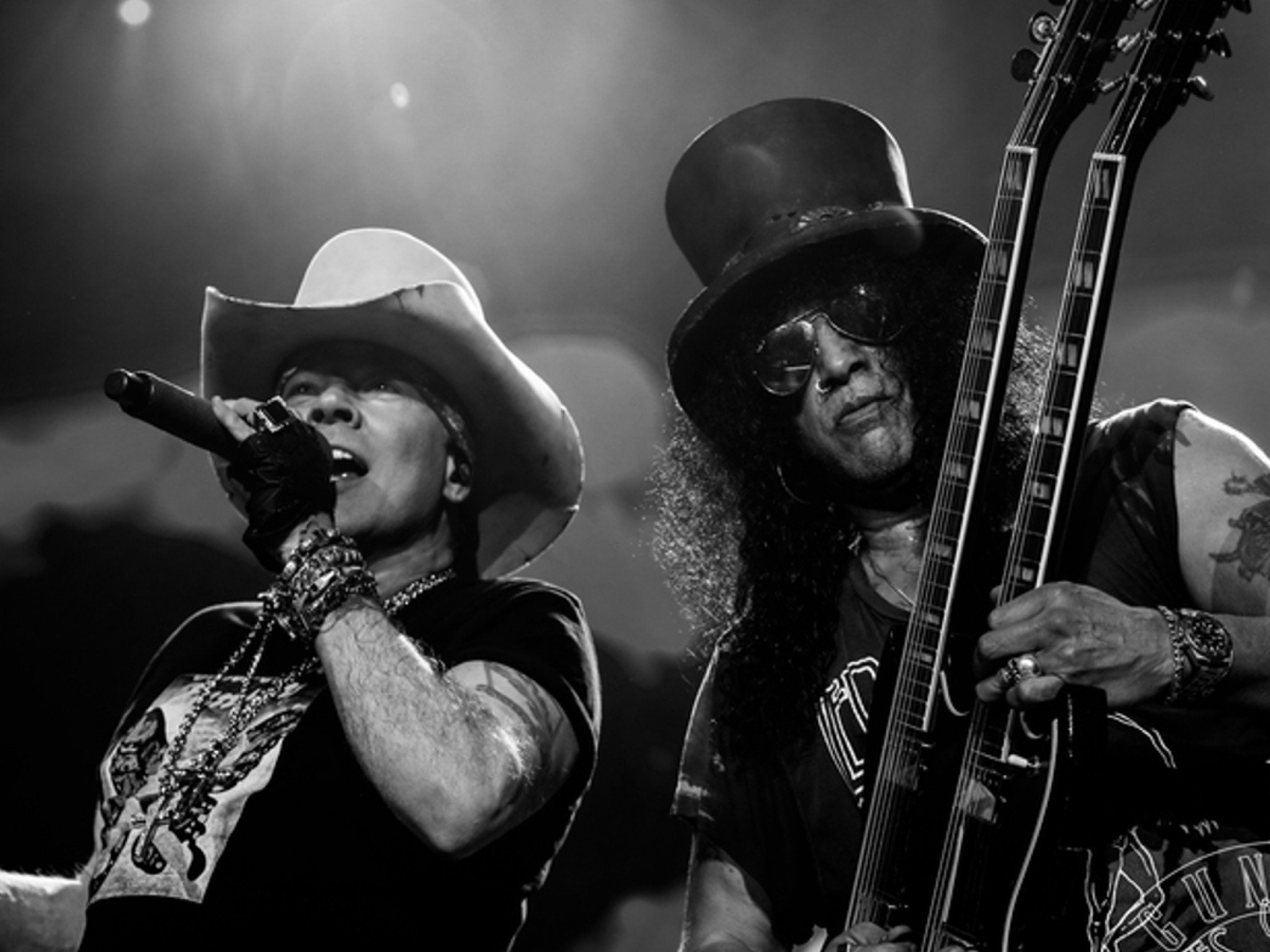 Guns N' Roses lança edição comemorativa de álbuns com 97 canções ...