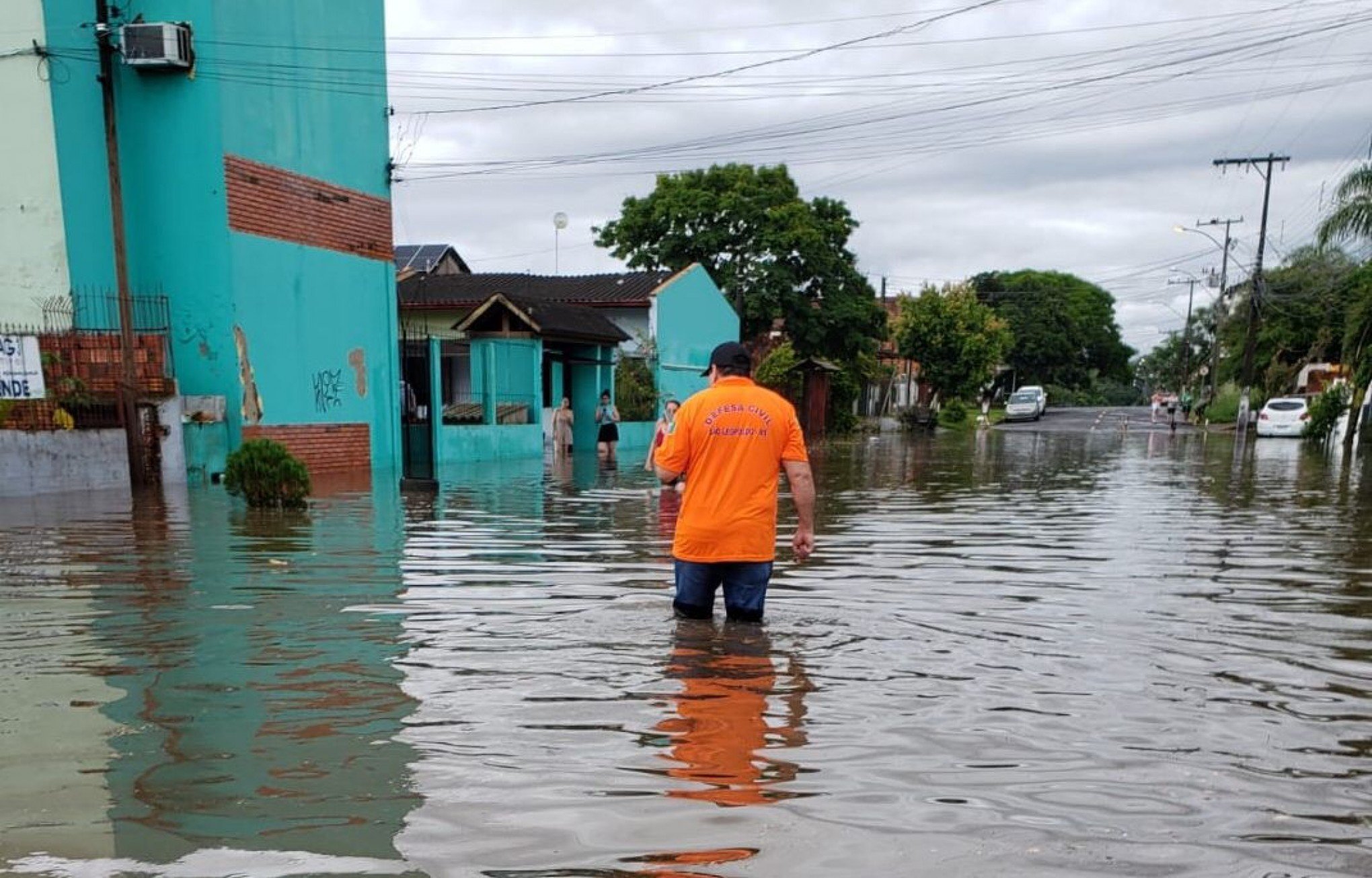 Chuva forte provoca alagamentos em várias ruas do bairro Feitoria, em ... Chuva forte provoca alagamentos em várias ruas do bairro Feitoria, em ...