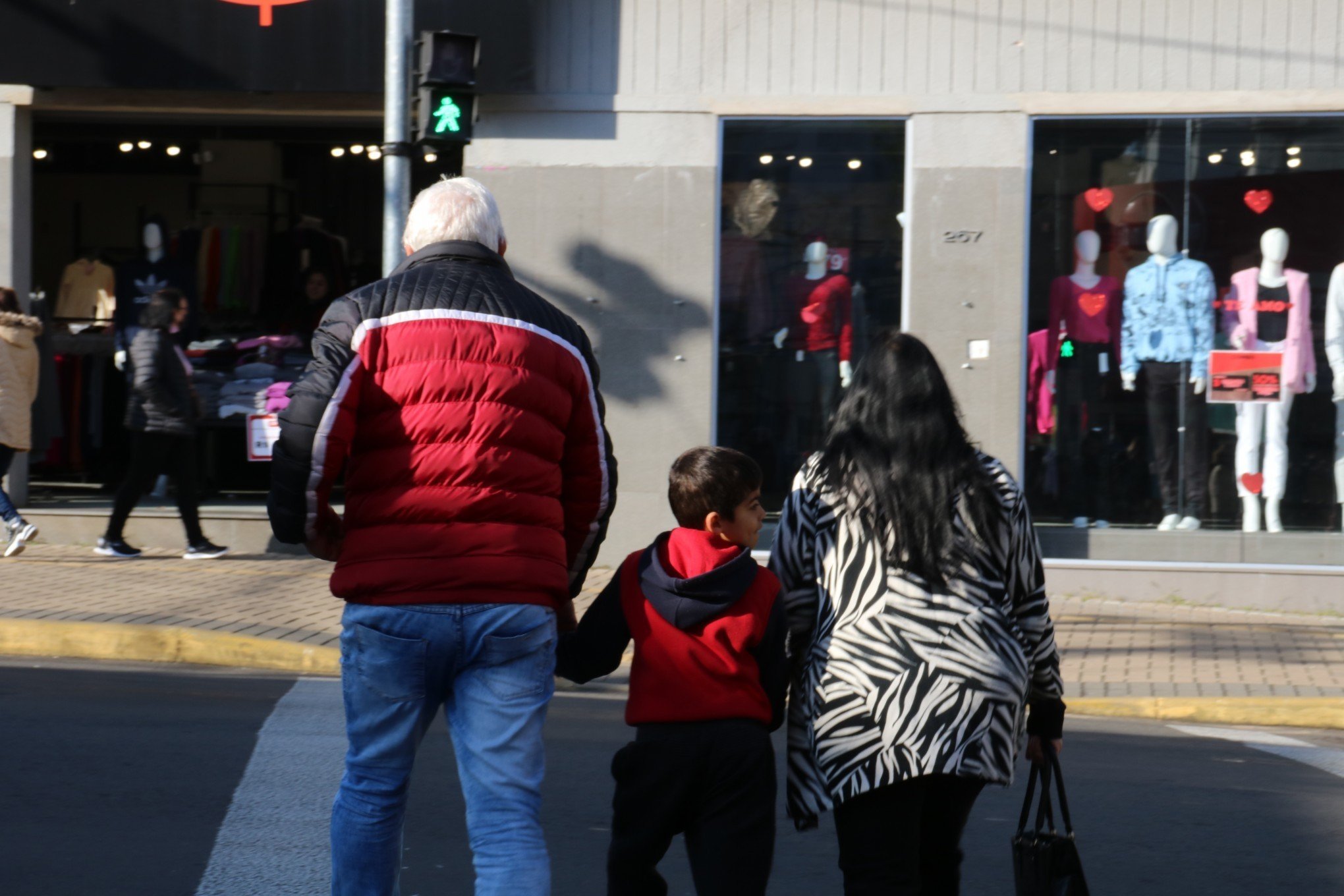 PREVISÃO DO TEMPO: Frio começa a perder intensidade e chuva retorna ao ...