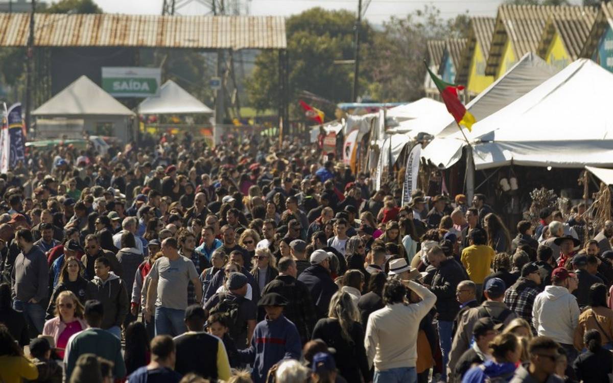 EXPOINTER: Galeria de fotos mostra como foi o domingo de parque lotado ...