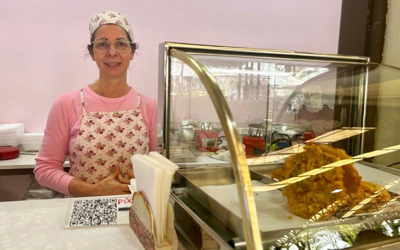 INUSITADO: Tocha olímpica de 1996 está na Feira do Livro de Dois Irmãos ...