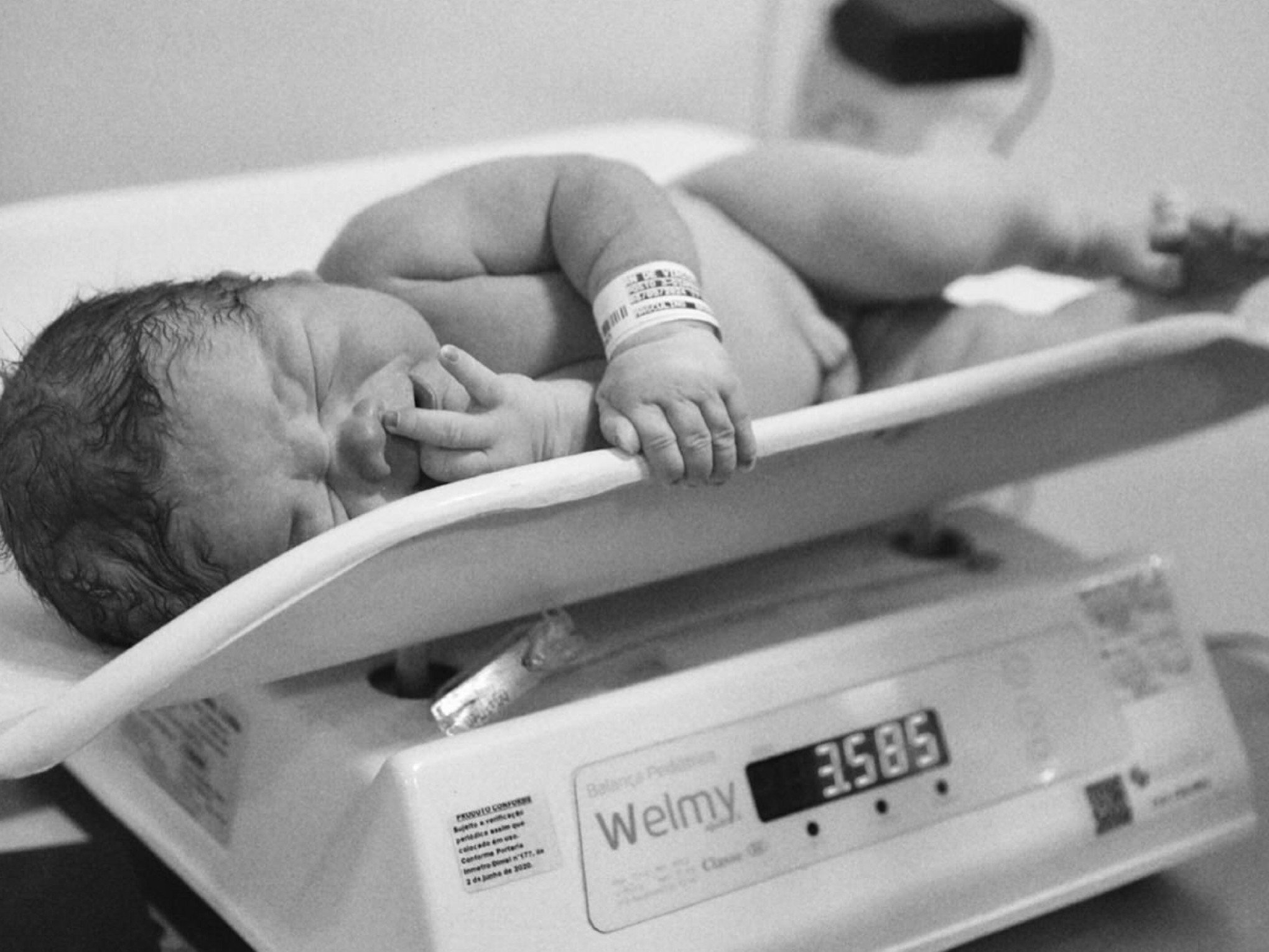 Primeiras fotos do bebê José Leonardo são postadas por Virgínia; veja ...