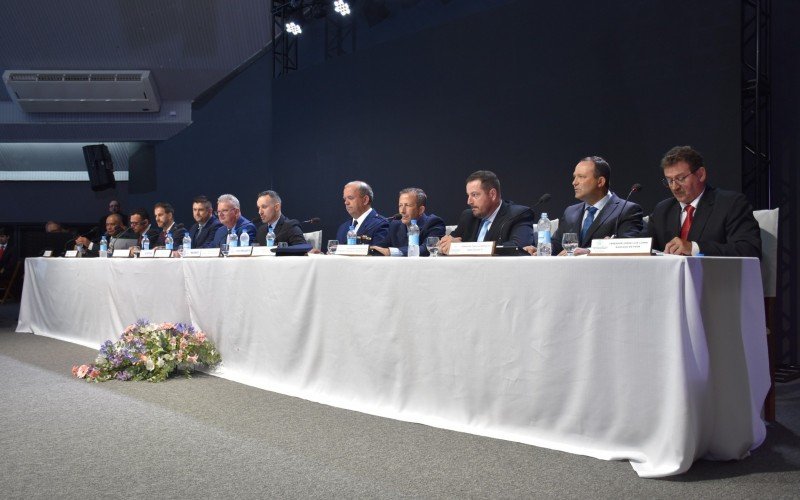 Daniel Michaelsen e Alexandre da Silva assumem a Prefeitura de Nova ...