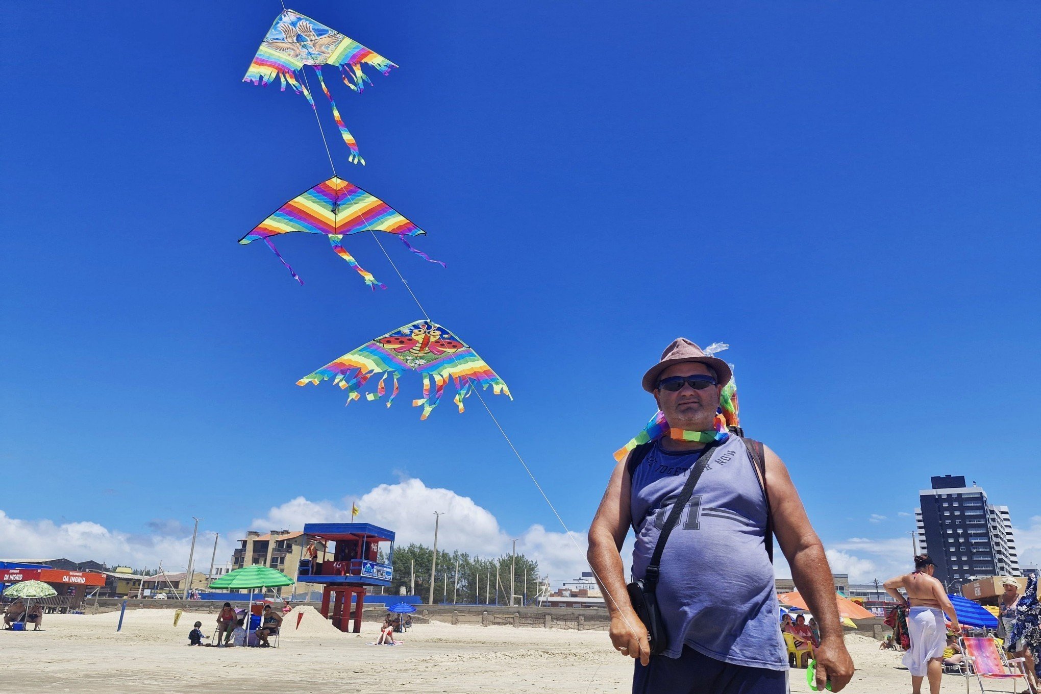 Pipas gigantes agitam as praias do litoral e garantem renda para ...