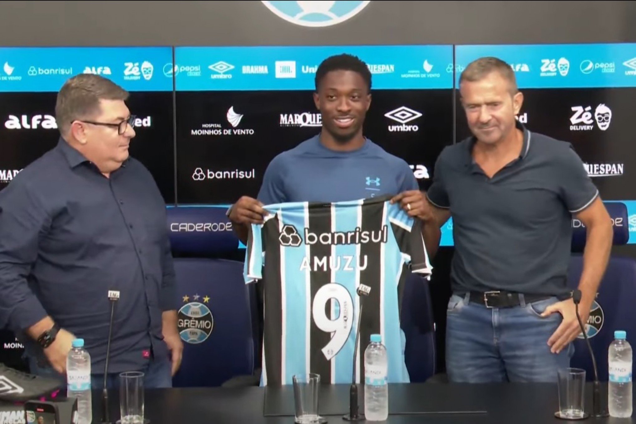 Francis Amuzu é apresentado pelo Grêmio: "Tem que dar a vida em jogo ...