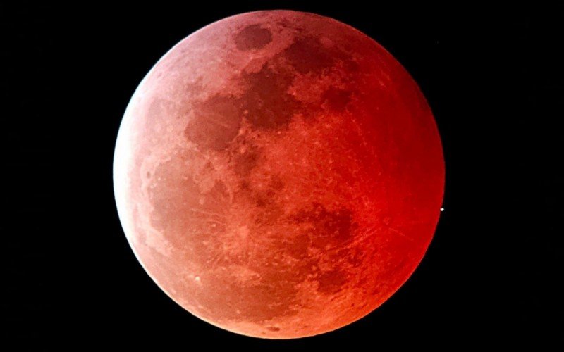Eclipse lunar total com mais de 80 minutos está próximo de acontecer; saiba onde e como assistir ...