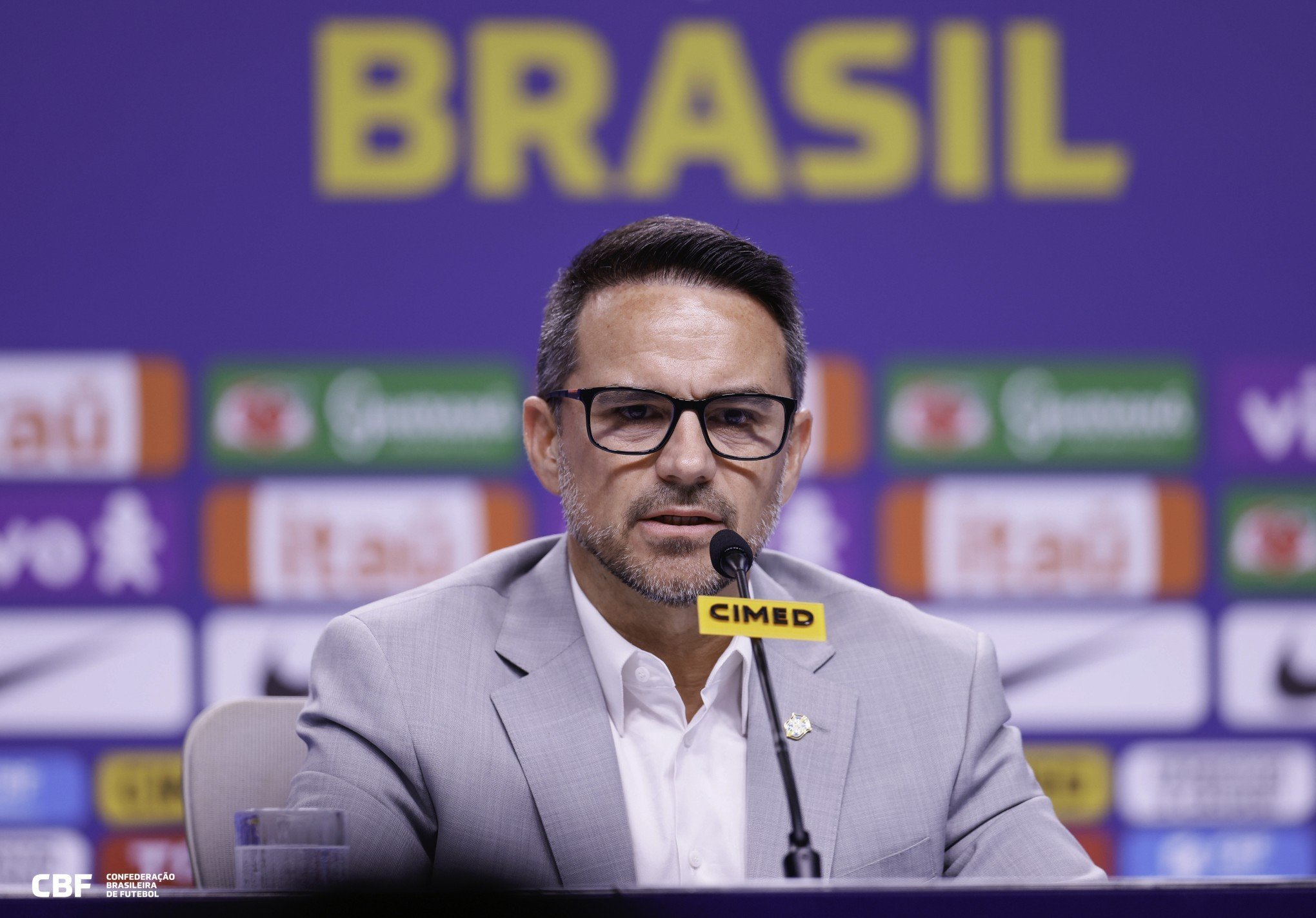 Rodrigo Caetano revela que CBF espera anunciar o técnico da seleção até ...