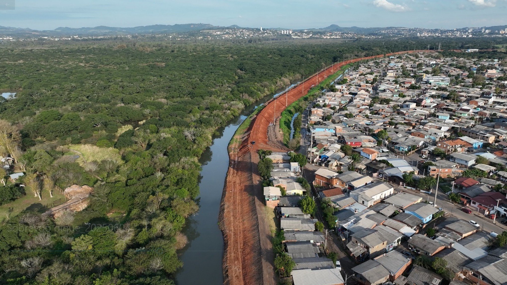 Saiba o que já foi feito na obra de reconstrução no dique do bairro ...