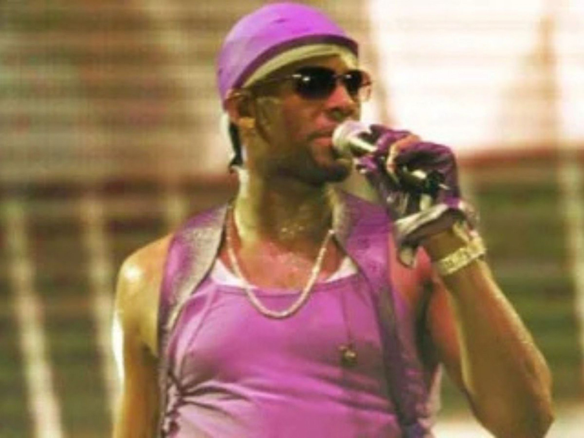 Preso por abuso e tráfico sexual, rapper R. Kelly tem overdose e é ...