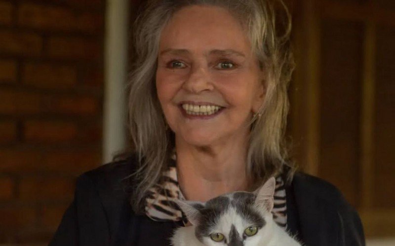 Velório de Angela Ro Ro será aberta ao público nesta terça-feira (9) | abc+