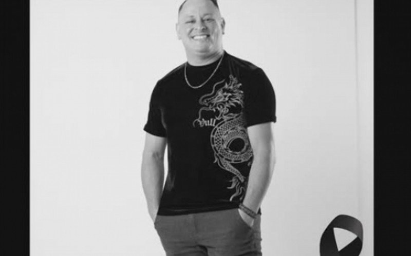 Vocalista de grupo musical tem mal súbito durante bailão e morre em SC ...