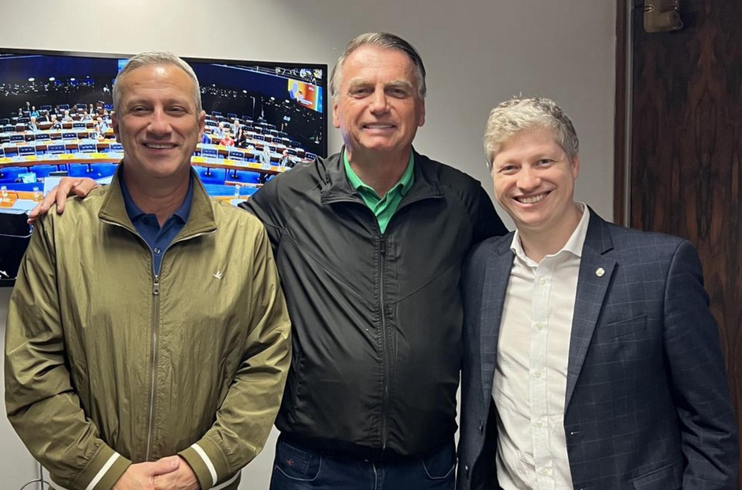 Bolsonaro apoia candidatura de Marcel van Hattem ao Senado em dobradinha com Sanderson | abc+