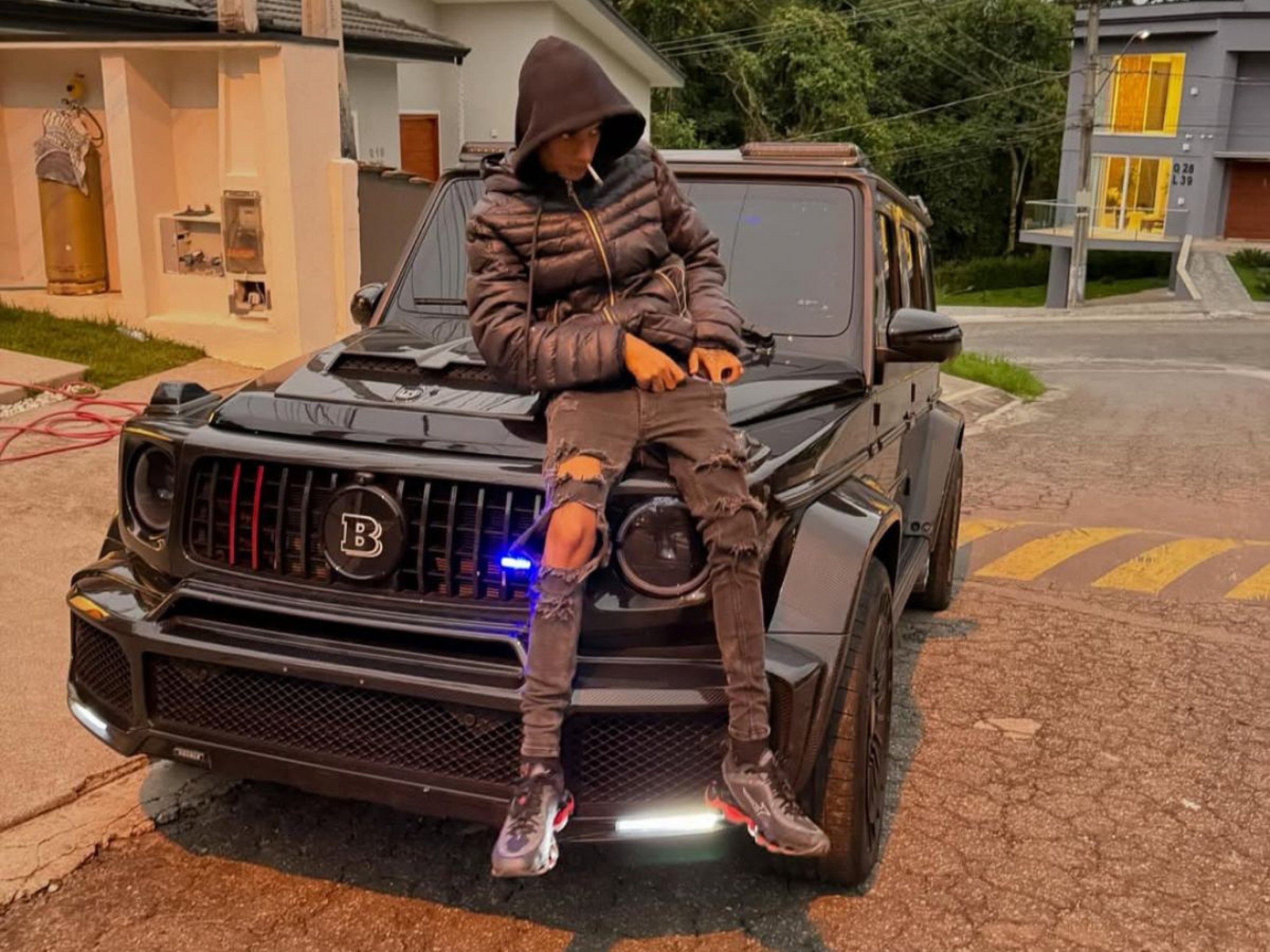 Oruam vai ser preso? Entenda por quais crimes o rapper é acusado | abc+