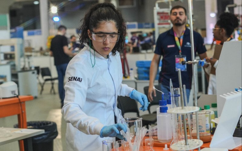 Senai oferece mais de 52 mil vagas em cursos gratuitos, pagos e a ...