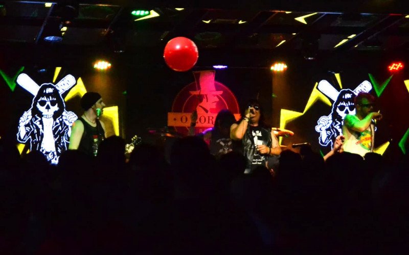 Duda Calvin comemora 30 anos de Tequila Baby com show em Novo Hamburgo ...