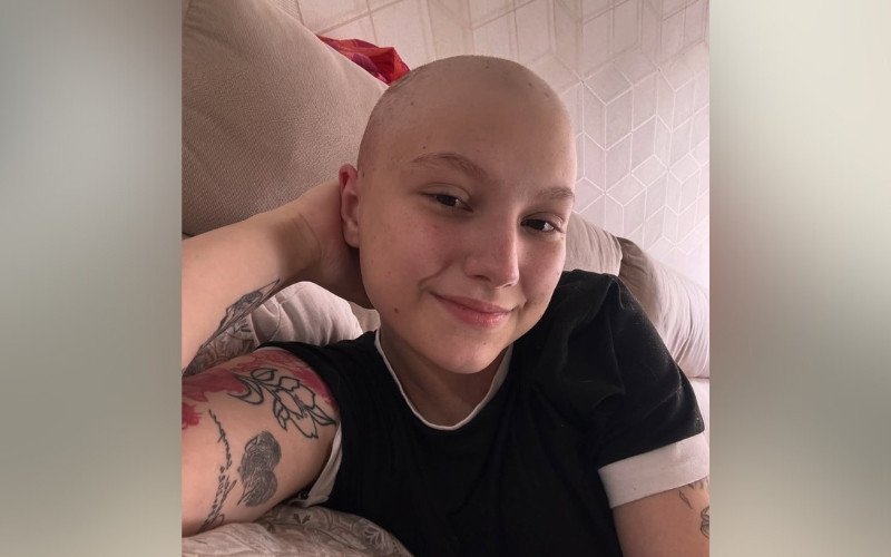 Isabel Veloso para de respirar e é entubada na UTI; marido chora e pede ...