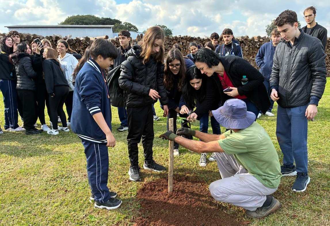 Projeto Escola na Fábrica foca em educação e sustentabilidade com ...