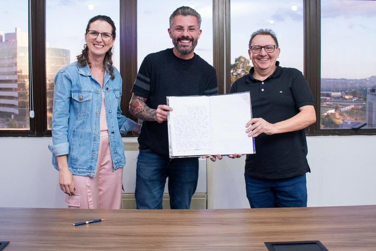 Com viagem de Finck à Colômbia, Gerson Haas assume Prefeitura de Novo ...